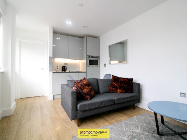 Laporte Way, Luton LU4, 2 bed property to rent, £1,300 pcm | PrimeLocation