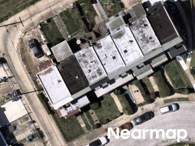 Larue Sq N