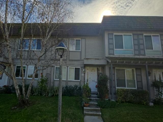 Larwin Ave