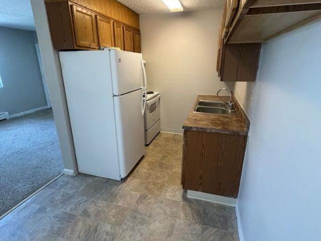 LARA LEA APARTMENTS LLLP 2 Bedroom Apartment for Rent at 5540 S Elati St, Littleton, CO 80120