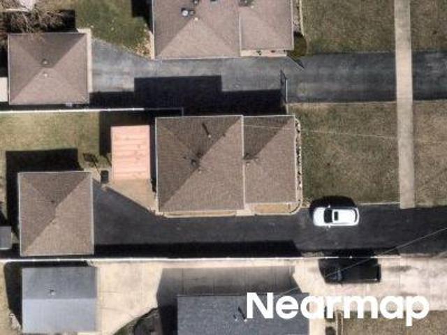 Laramie Ave