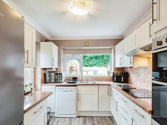 Larbreck Avenue, Preston, 4 Bedroom Semi detached