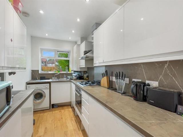 Larch Tree Avenue, Coventry CV4, 5 bed terraced house to rent, £2,100 pcm | PrimeLocation