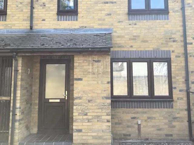 Larch Close, London, E13 8RW, United Kingdom | 4 bed townhouse for rent #139267903 | Rentberry