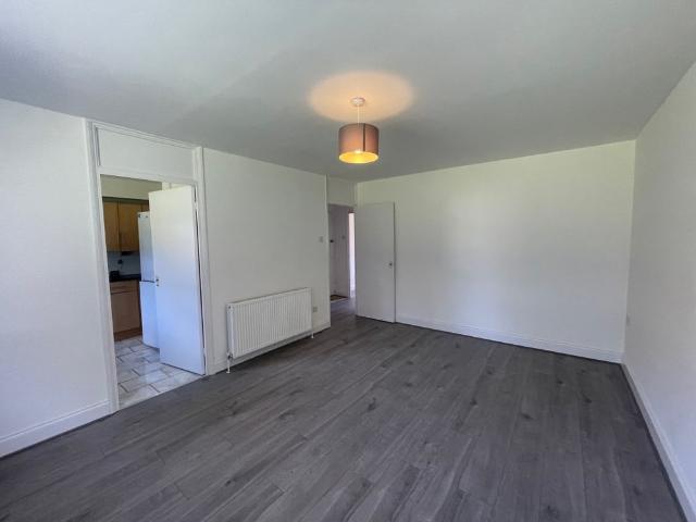 Larch Close, London, Friern Barnet