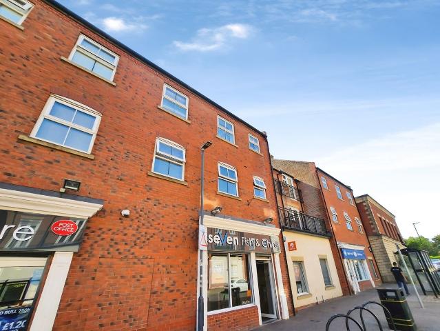 Larch Close, Nuneaton, Warwickshire CV10, 2 bed flat to rent, £900 pcm | PrimeLocation