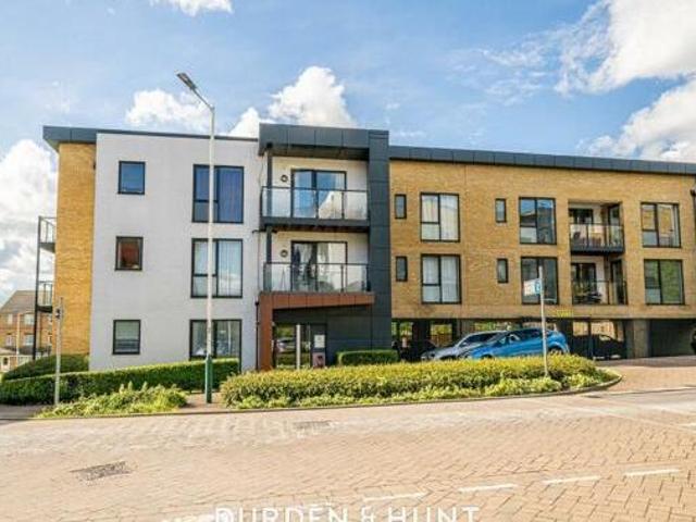 Larch Place, Romford, 2 Bedroom Apartment