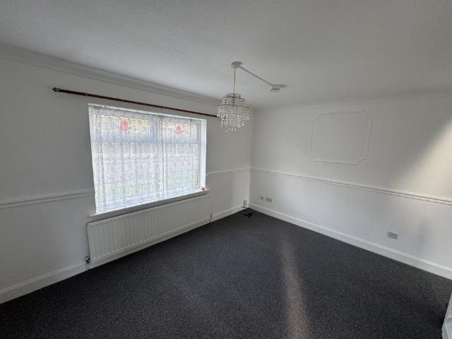 Larch Road, Corby