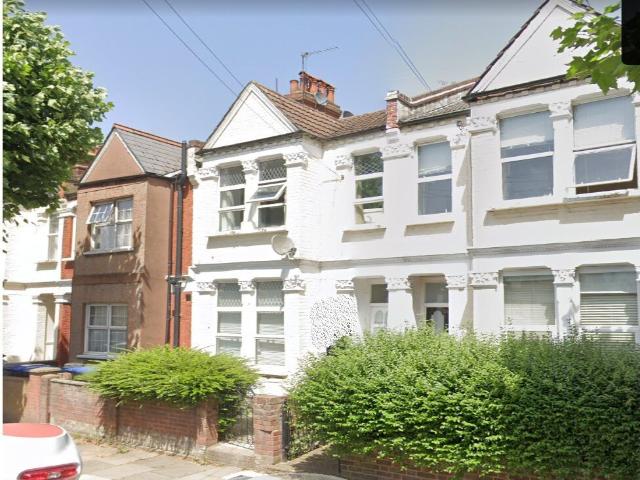 Larch Road, London NW2, 3 bed maisonette to rent, £2,250 pcm | PrimeLocation