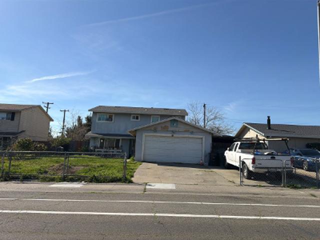 Larchmont Dr