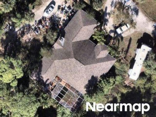 Larchmont Dr