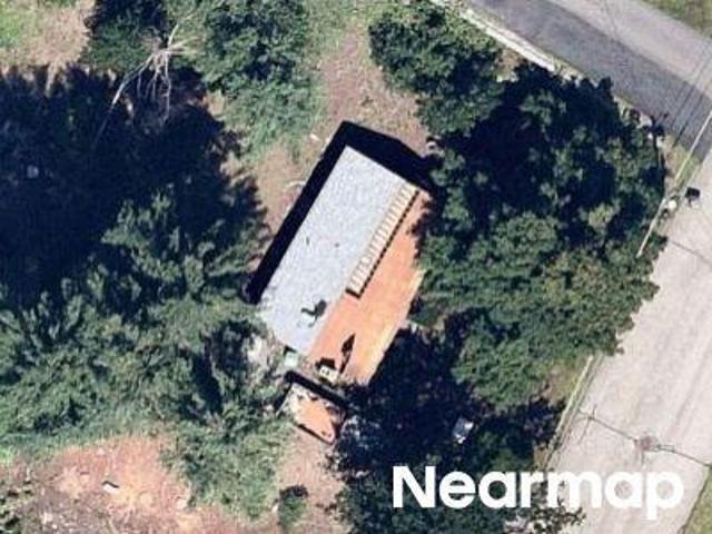 Larchmont Dr