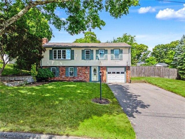 Larchmont Rd, Warwick, Home For Sale