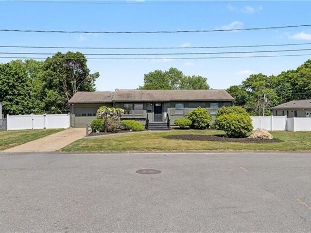 Larchmont Rd, Warwick, Home For Sale