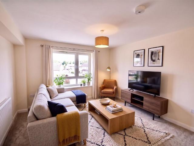 Larchwood Crescent, Lincoln LN6, 1 bed flat to rent, £725 pcm | PrimeLocation