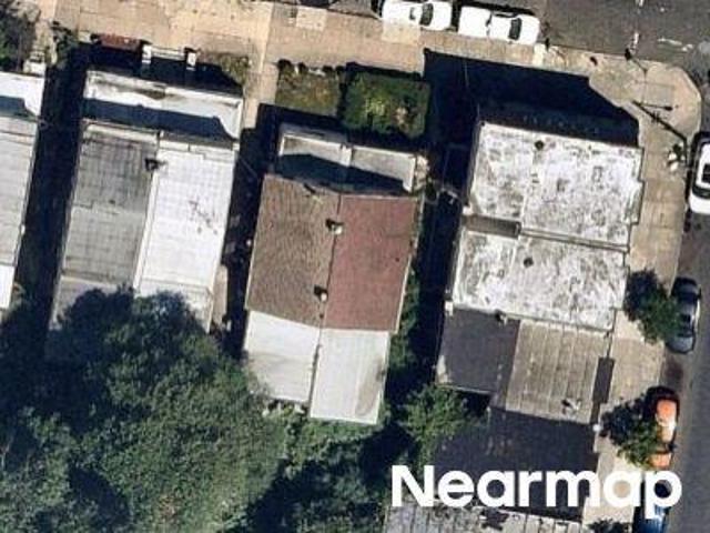 Larchwood Ave