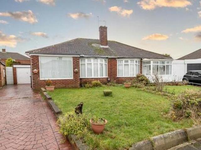 Larchwood Avenue, Woodlands Park, 2 Bedroom Semi detached