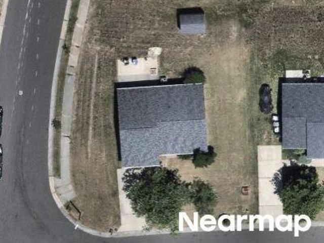 Larchwood Dr