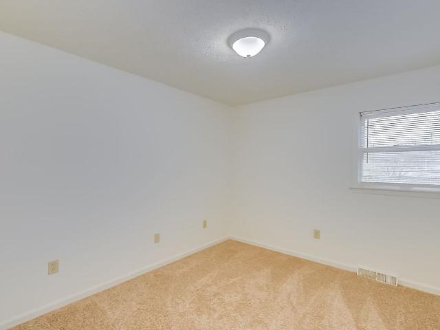 Laredo 2 Bedroom Apartment for Rent at Laredo Dr, Lexington, KY 40517