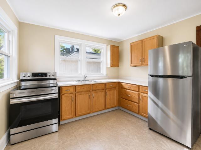 Spacious 1 Bed / 1 Bath Apartment in Akron – Available Now!