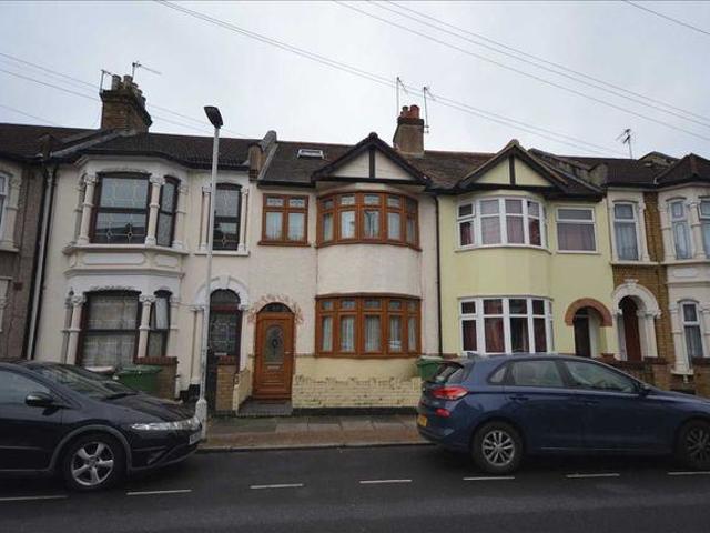Large 5 Bedroom House