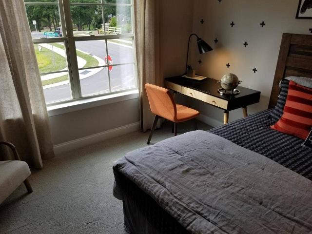 Large 18x14 with private ensuite