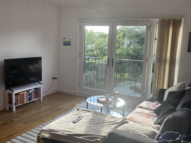 Large 1 bed flat to rent