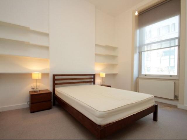 Large 1 bed on Baker Street Pads for Students