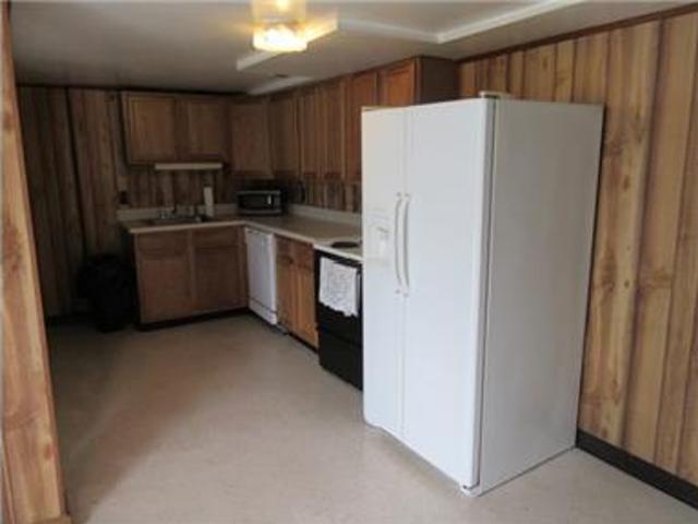 Large 1 Bedroom Downstairs Apartment