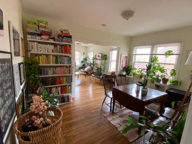 Large 1 BR apt Open or Split Space Living Rm Home