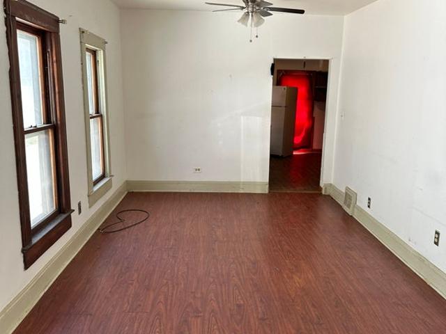 Large 1 BR