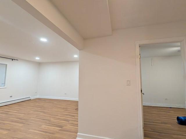 Large 1st Floor Apt in Edgewater 975 Sqft