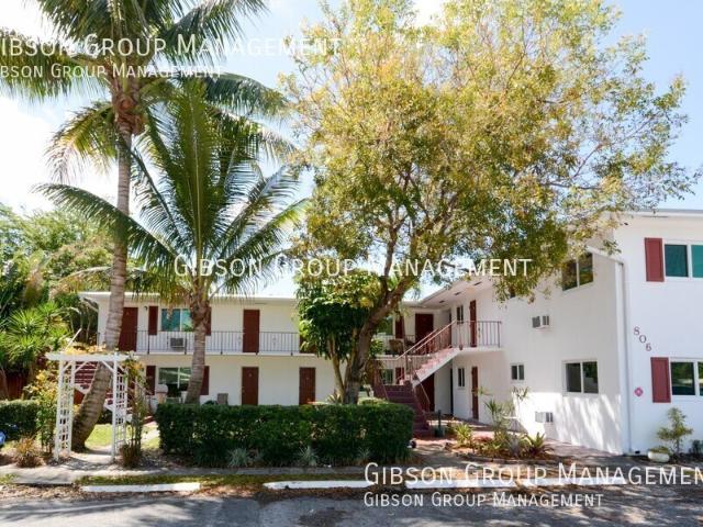 LARGE 2/1 UNIT NEAR WILTON MANORS
