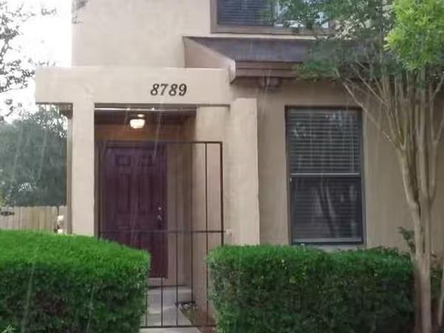 Large 2/2 townhome on Westside 8789 Whispering Pines Dr