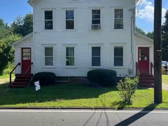 Large 2 bed, 1 Bath in Stafford 20 Park St #B