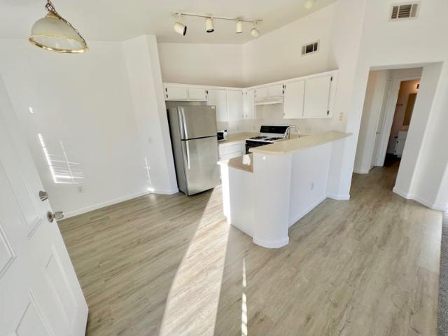 Large 2 Bedroom, 2 bath Condo in Gated Community