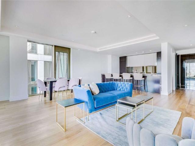 Large 2 bedroom apartment with allocated parking and views of the London Eye with access to gym, pool and spa