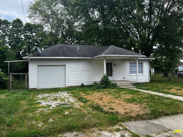 Spacious 2 Bedroom Home! Garage! Fenced in Backyard! Available Now!
