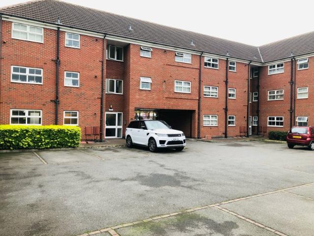 Large 2 room Flat Whole