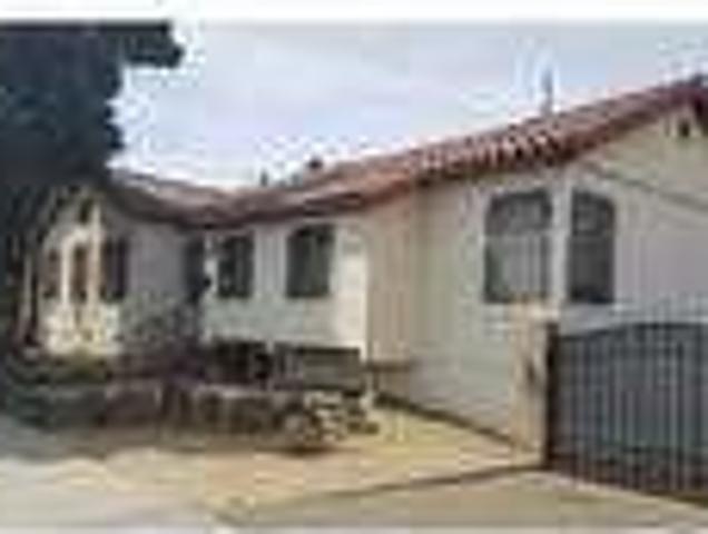 Large 3 bed apartment downtown