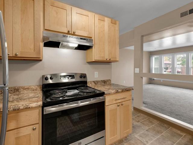 Large 3 Bedroom Apartments PET FRIENDLY! 3 Bedroom Apartment for Rent at 1209 N Dakota Ave, Ames, IA 50014 Sawyer West