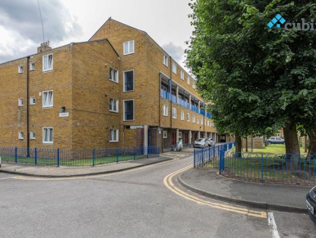 Large 3 bedroom flat to rent in SE1 Borough
