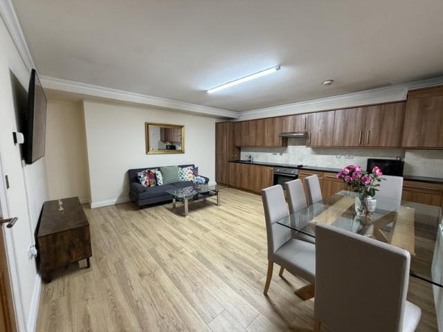 Large 3 Bedrooms Flat in South Kensington SW7