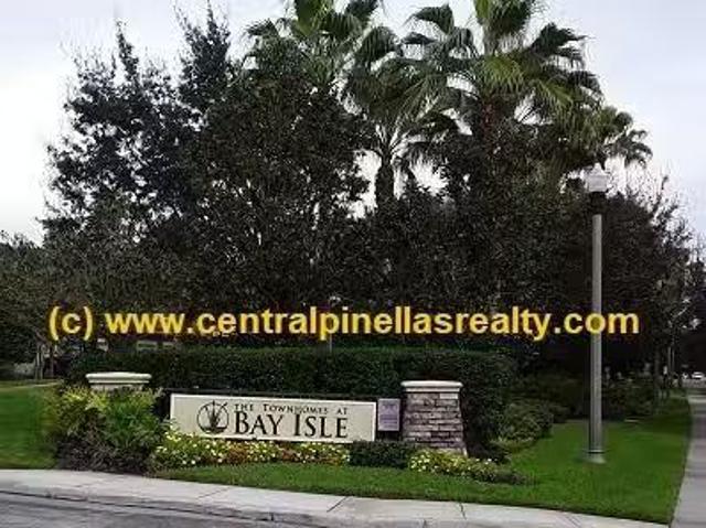 Large 3BR 2.5 bath townhome near Feather Sound 11824 13th Way N