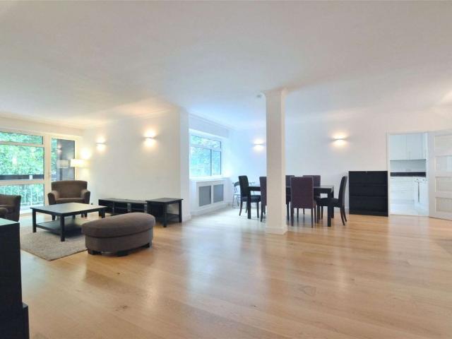 Large three bedroom furnished apartment set within a portered block with a private garage
