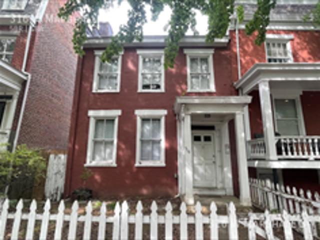 Large Updated 5 bed /4 bath Available August!