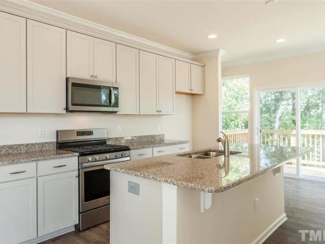 Large abode in Apex