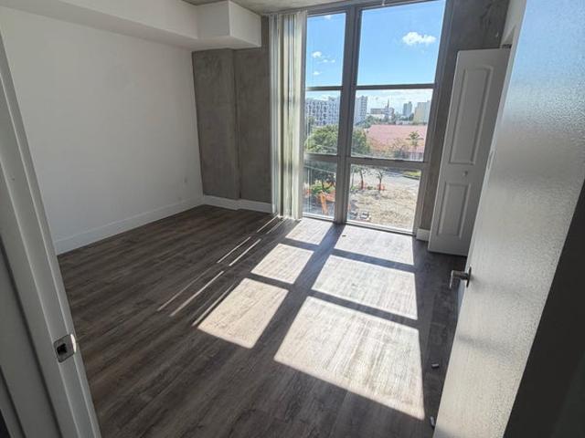 Large and beautiful room with private bathroom