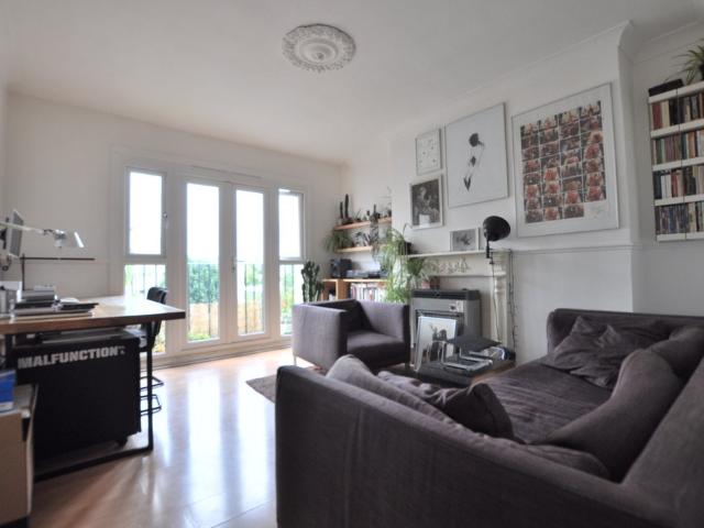 Large and well located 1 bed
