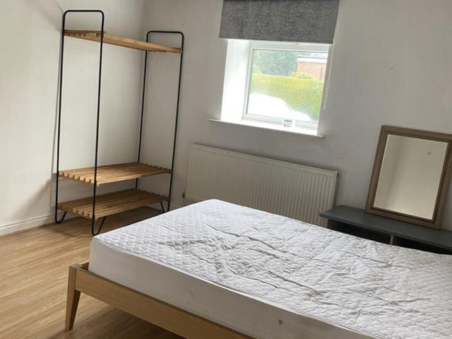 Large Apartment Ashgate Road